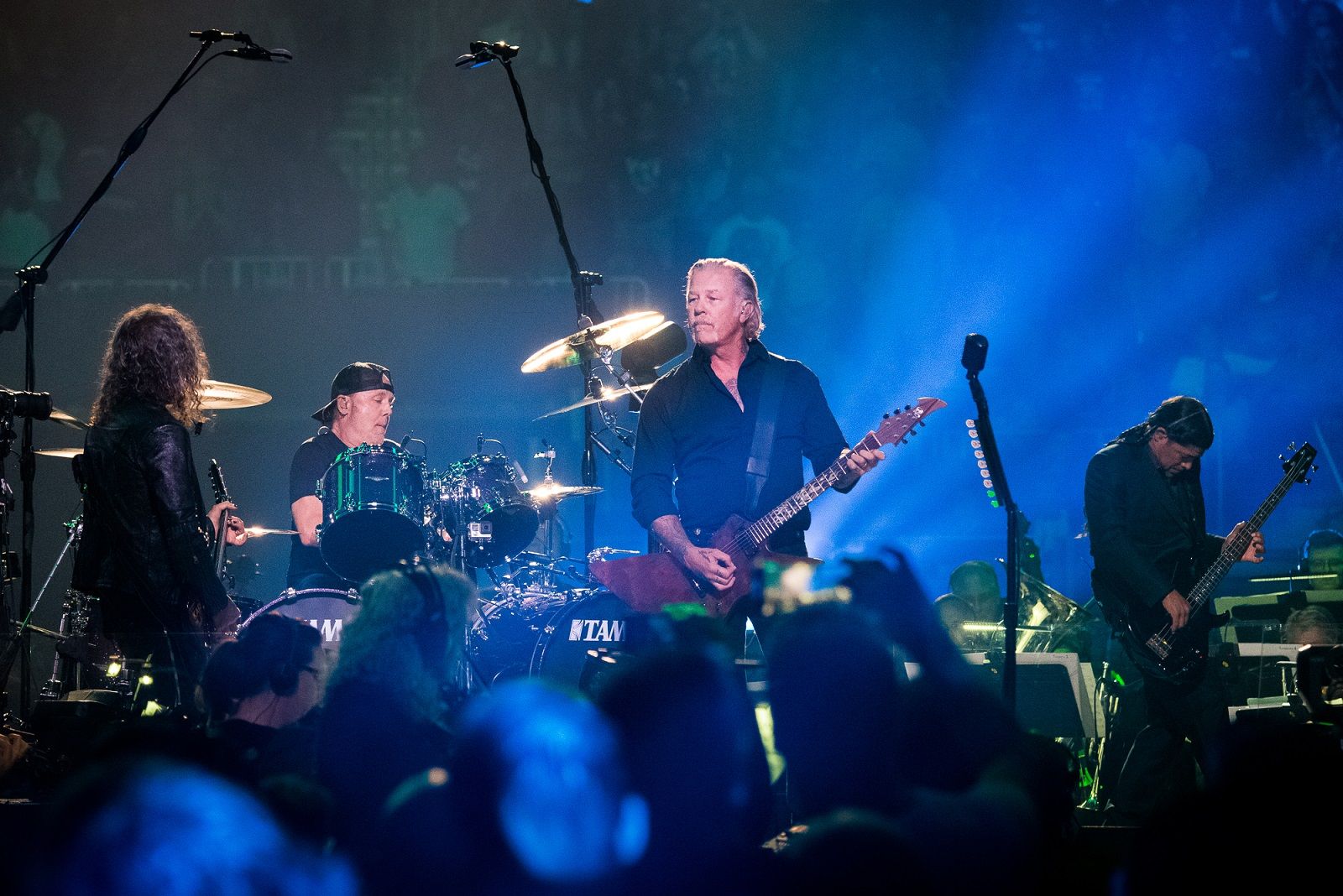 La película S&M2 de Metallica la rompe en taquilla y regresa por una ...