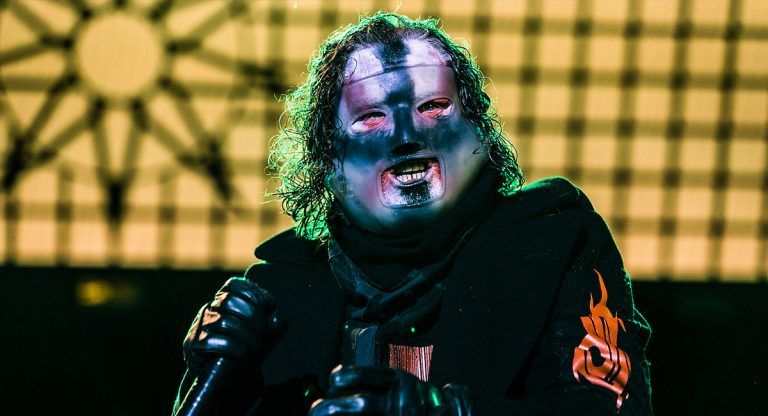 Corey Taylor dice que su anterior máscara "no era exactamente lo que ...